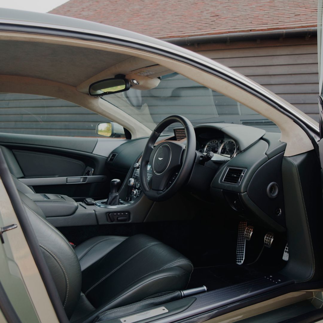 DB9 2010 Coupe RHD Alpine Cabin Harness