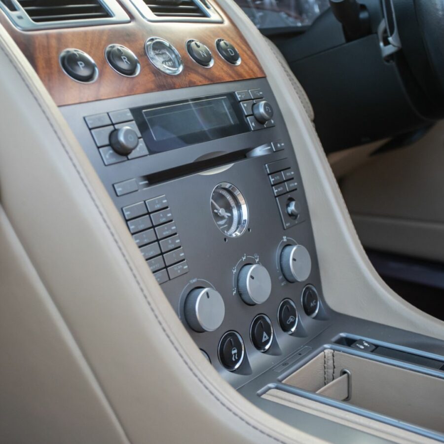 DB9 2006 Infotainment Control Module