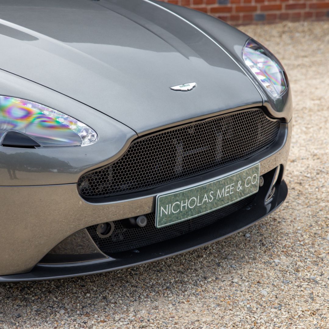 V8 Vantage 2012 Black Radiator Grille Assembly