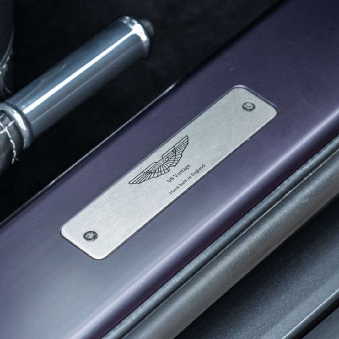 V8 Vantage 2012 4.7L Standard Name Plate Sill