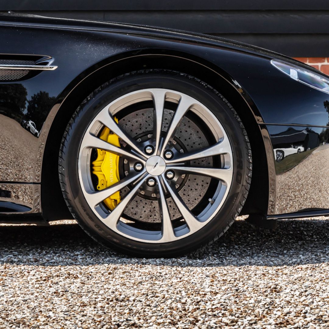 Aston Martin Coloured Brake Calipers | 2010-2018 MY