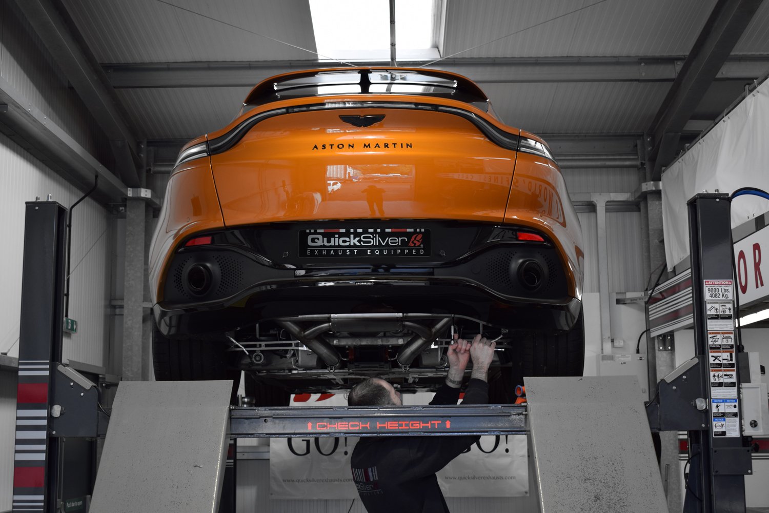 Aston Martin DBX Titan Sport Exhaust