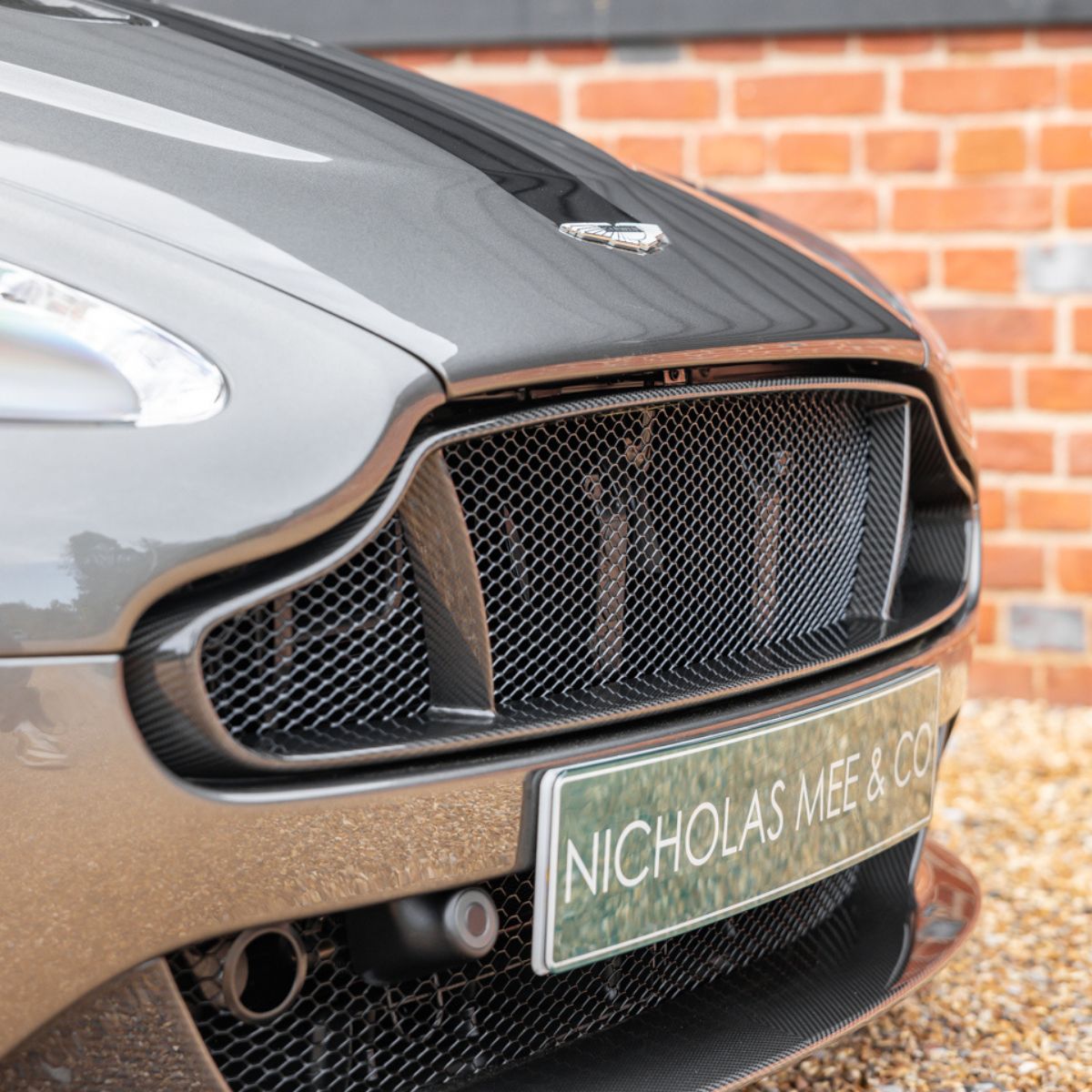 Aston Martin Vantage Carbon Fibre Front Grille Kit
