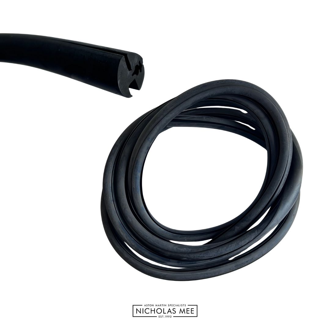 Front and Rear Windscreen Seal (4 Metres)