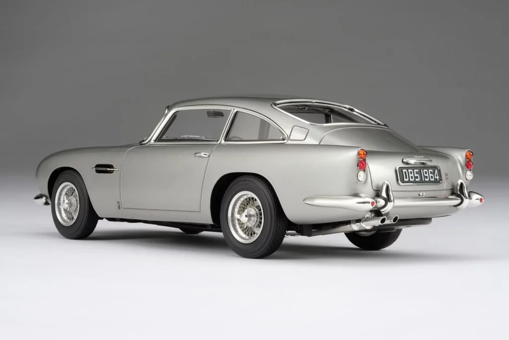 Aston Martin DB5 Vantage 1:18 Scale Model | Gifts