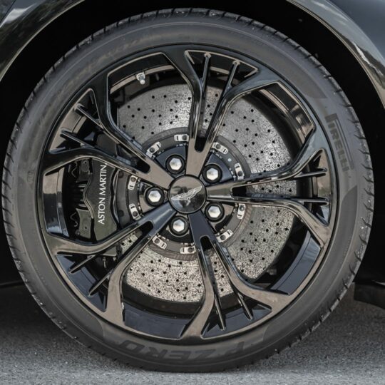 Aston Martin V12 Zagato Front and Rear Wheels