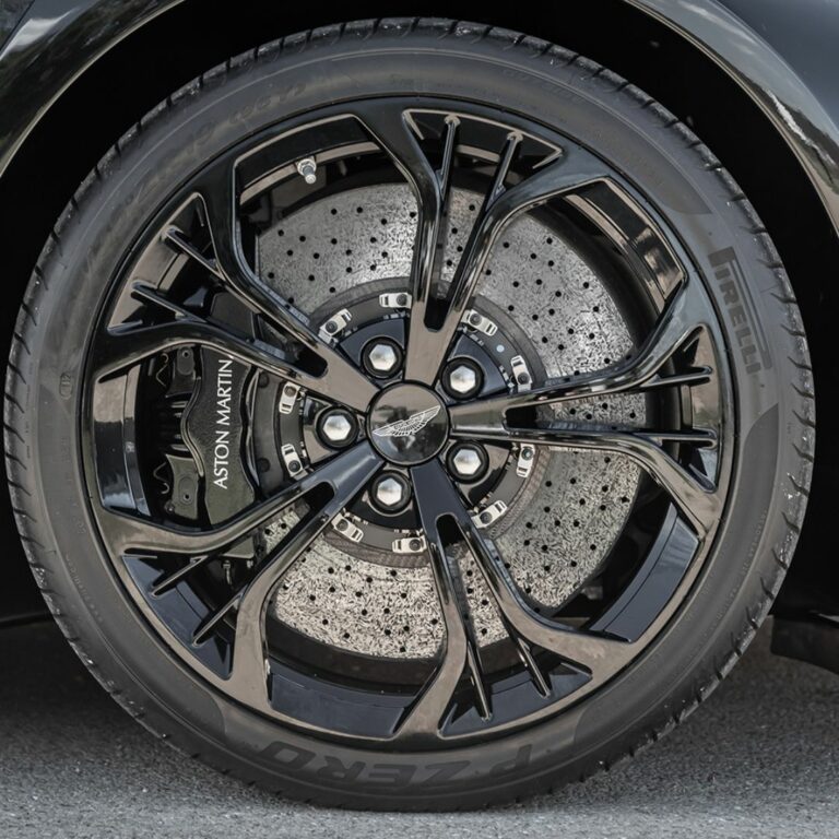 Aston Martin V12 Zagato Front and Rear Wheels