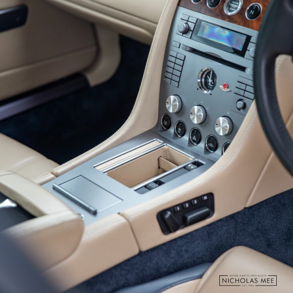 DB9 Automatic Anthracite High Console Panel with Bluetooth