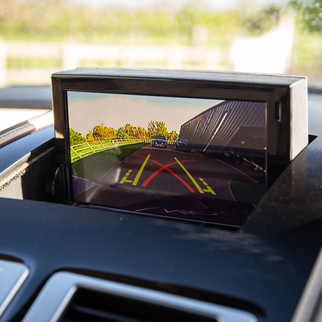 DB9 Sat Nav Display Screen Unit