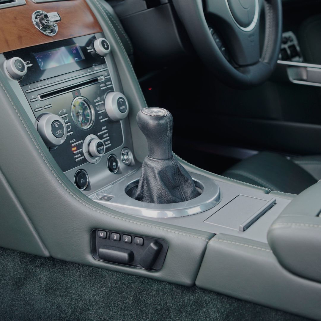 DB9 Manual Front Console Panel (no cutout for switches)