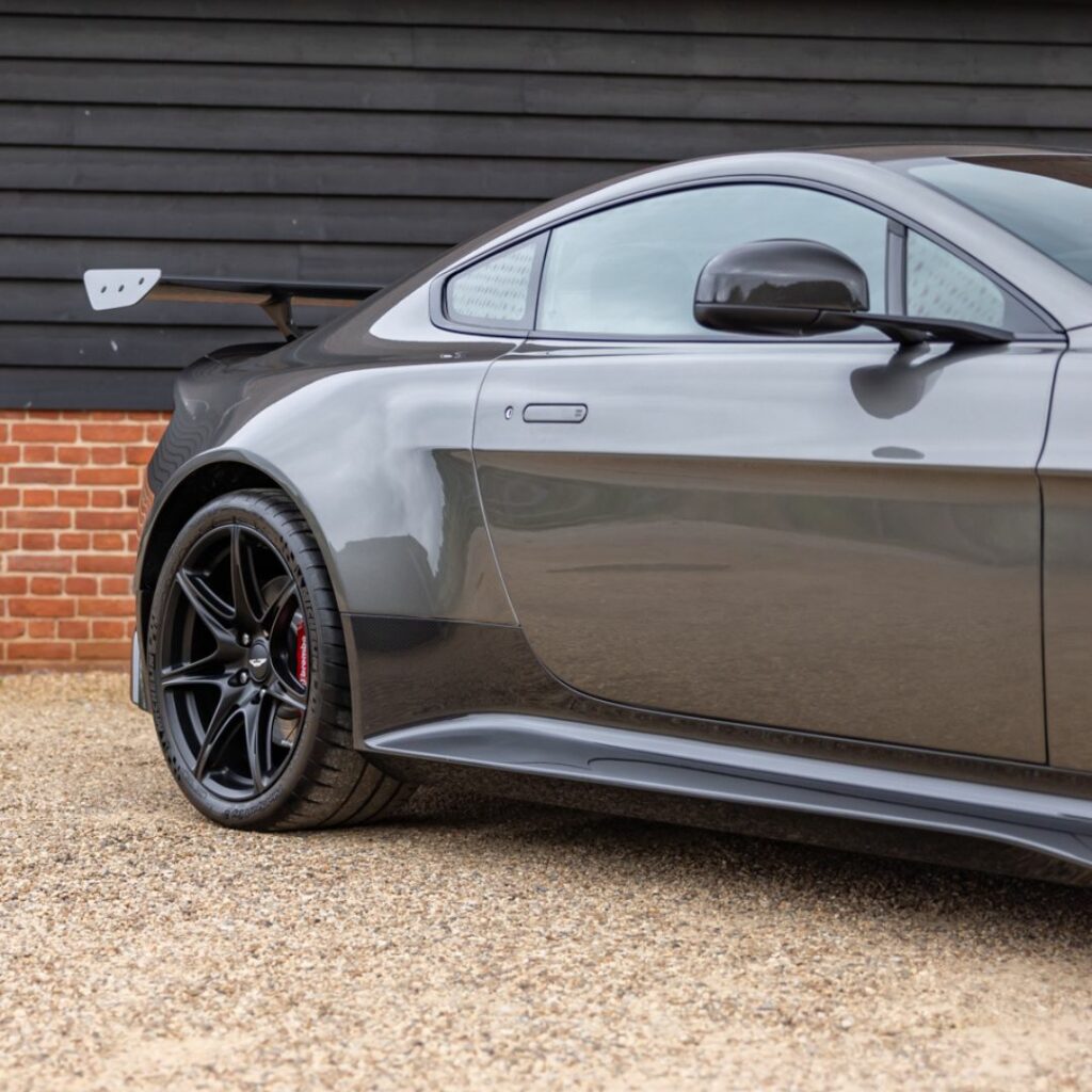 GT8 Vantage Carbon Fibre Left Side Sill Applique - Aston Store